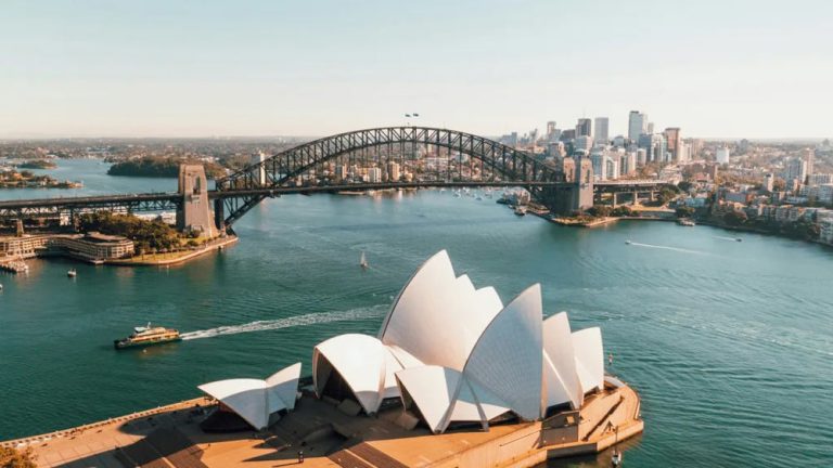 Australia’s Job Market Trends for 2025: LinkedIn’s Top Ca...